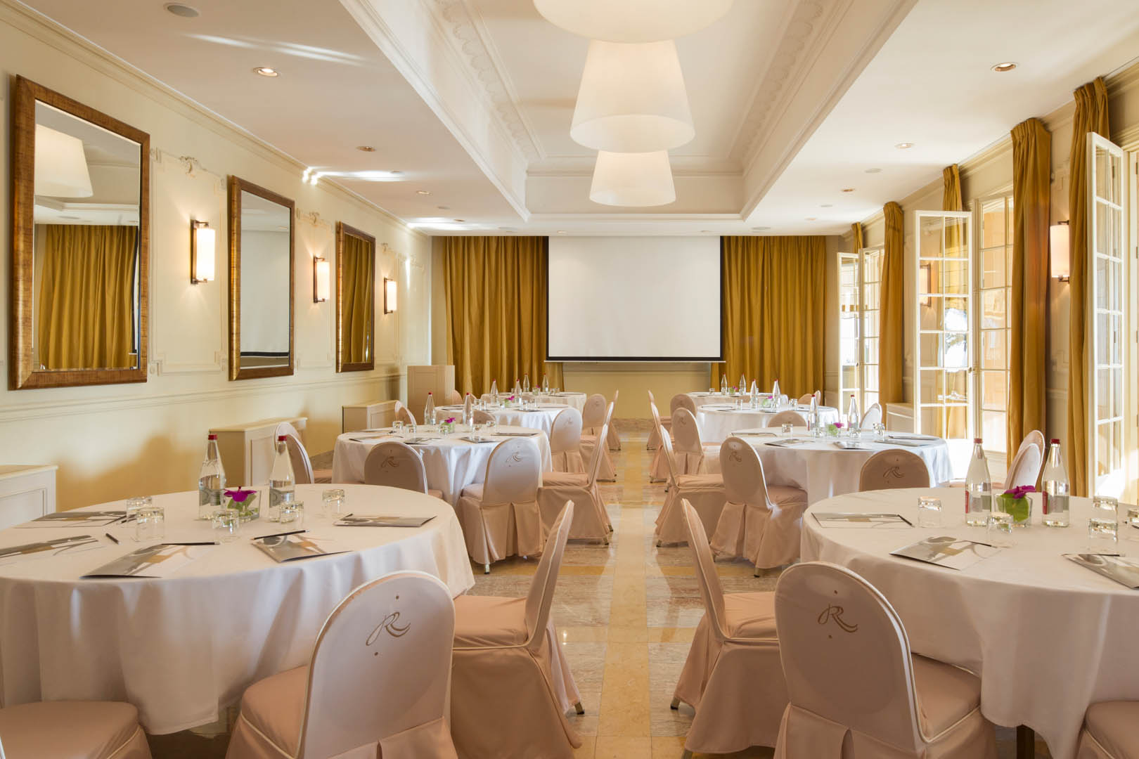 Royal-Riviera Hotel - PREMIUM BUSINESS TRAVEL